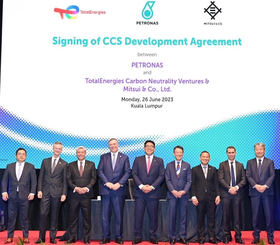 PETRONAS, TotalEnergies & Mitsui Ink Development Agreement for CCS Project | PETRONAS Global